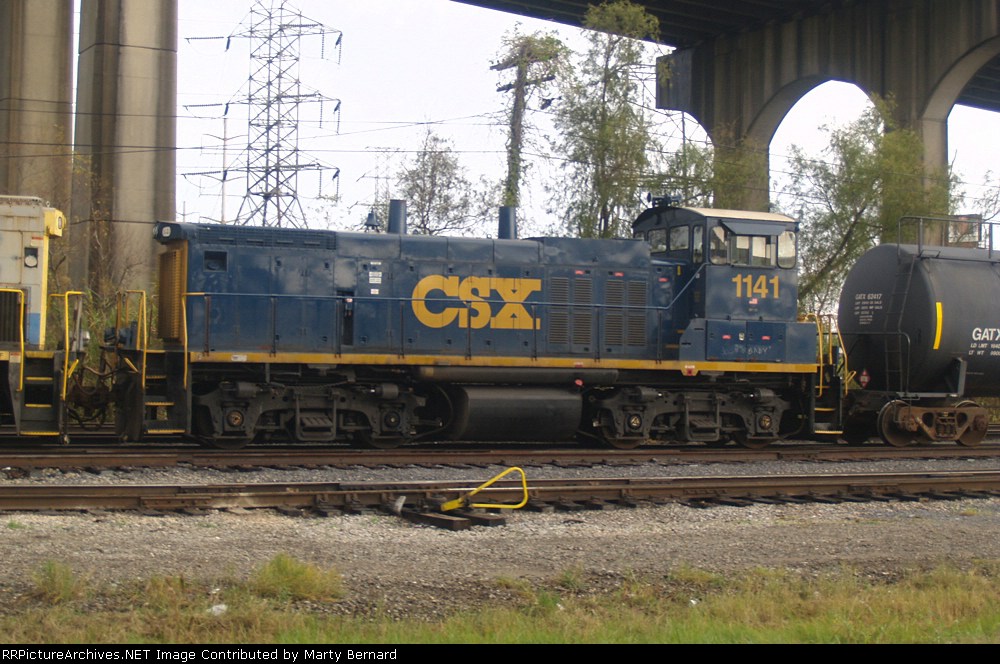 CSX 1141 Poses in Gentilly Yard